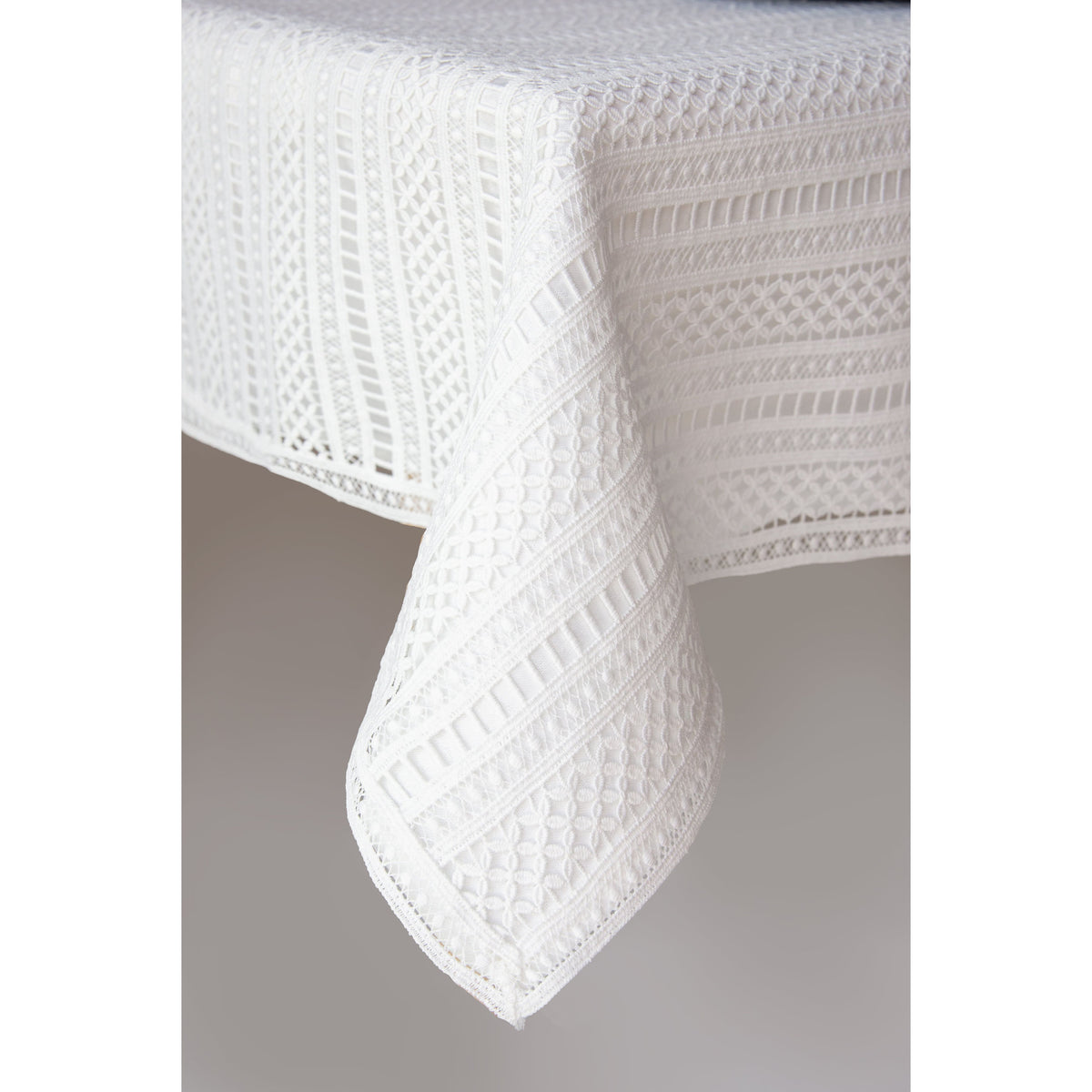 Loressa Tablecloth – Linen Loft